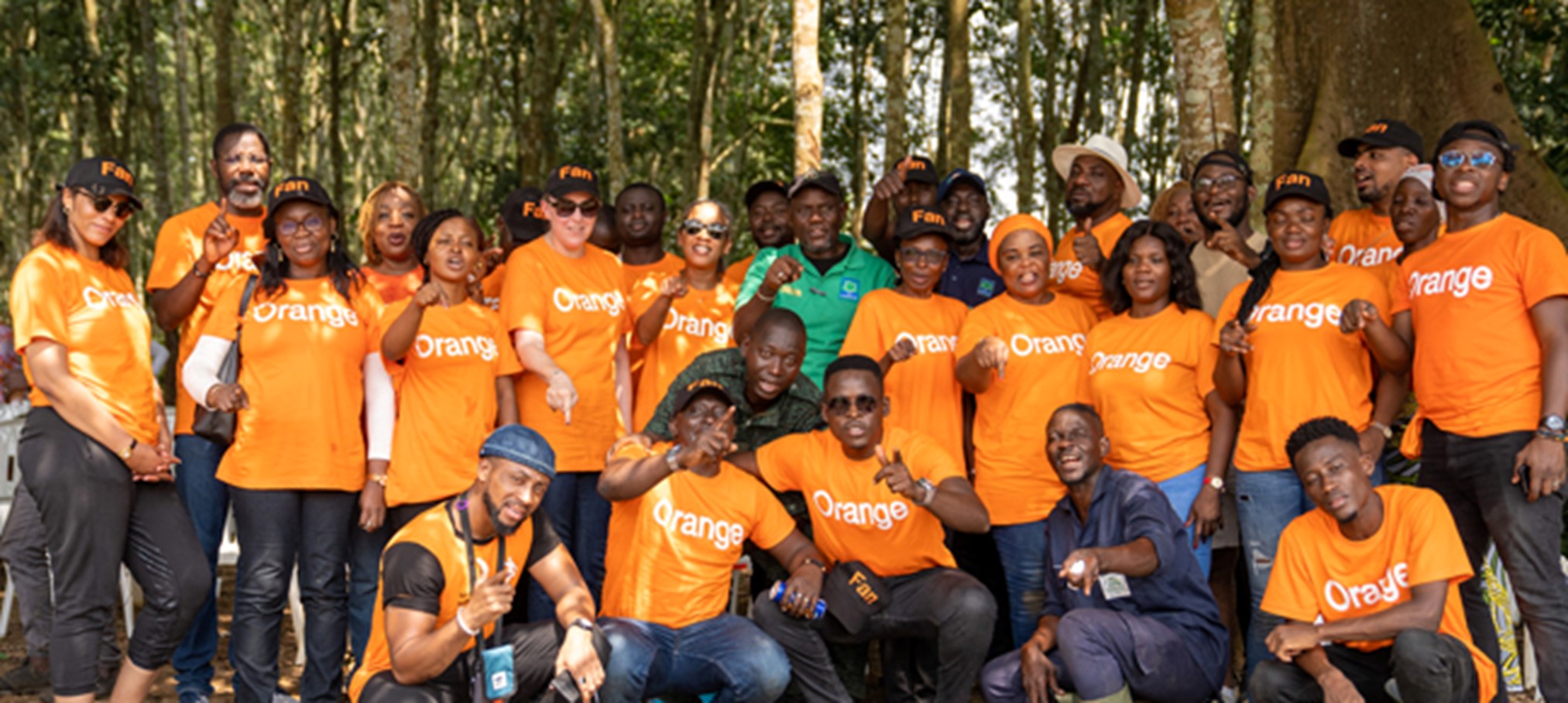 Planting dans la forêt de Anguédédou | Orange Engage for Change