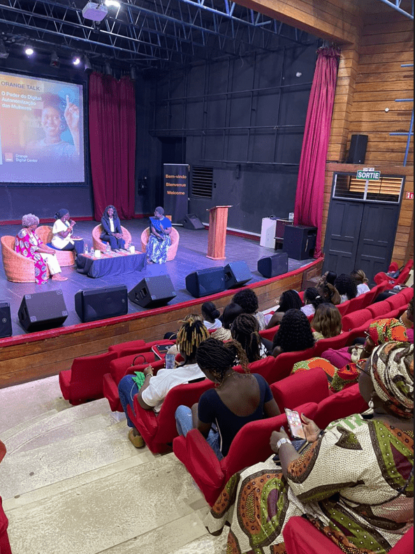 Orange TALK'S : Encourager l'Autonomie Numérique des Femmes | Orange ...