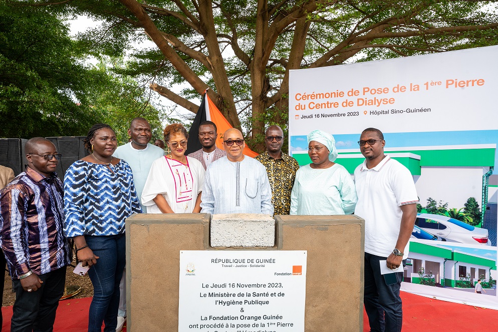 Pose de la première pierre d’un centre de dialyse à Conakry | Orange ...